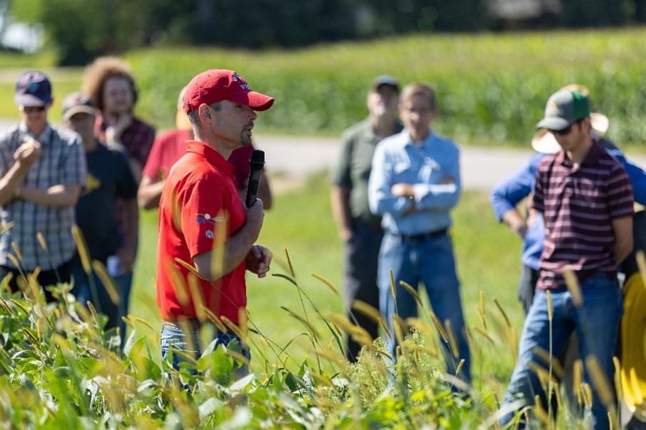 2023 Excellence in Multistate Research Award Recipient – Photos – ESCOP